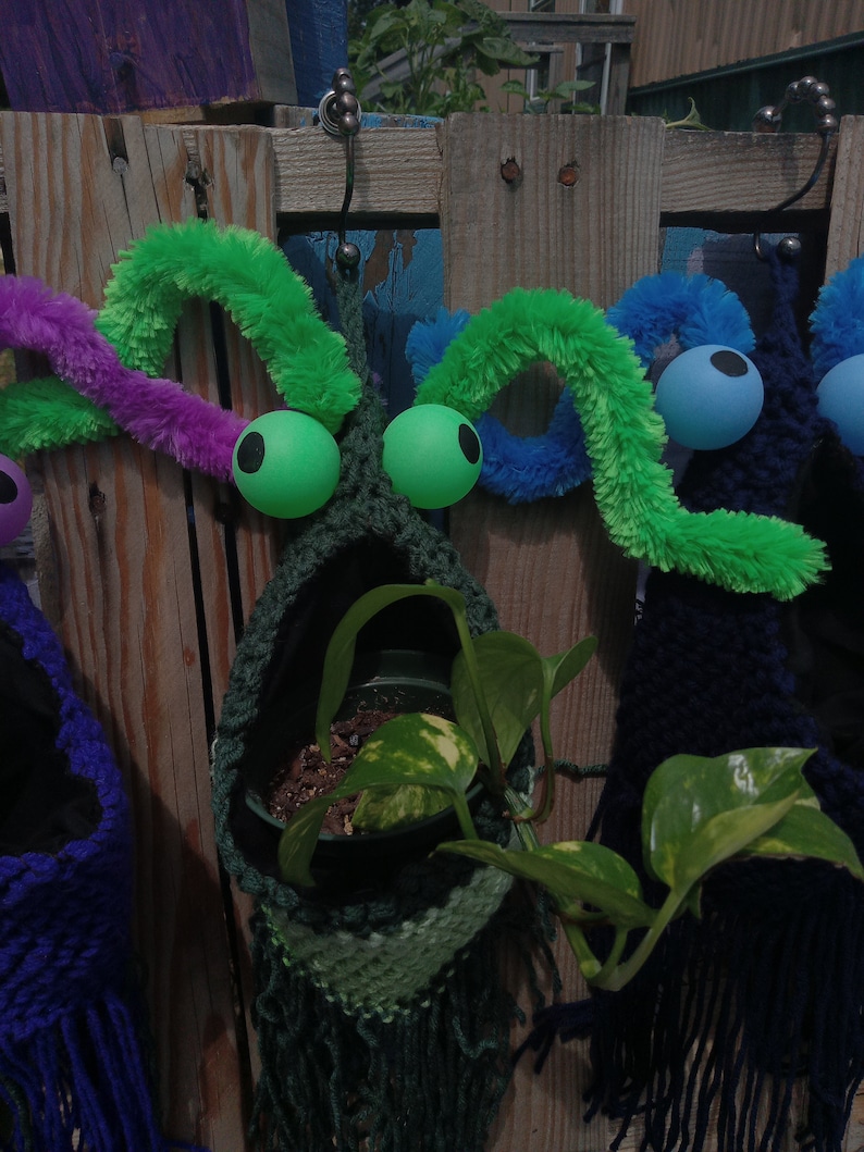 Crochet Et Yip Yip Alien Plant Holder, Sesame Street Alien Houseplant ...