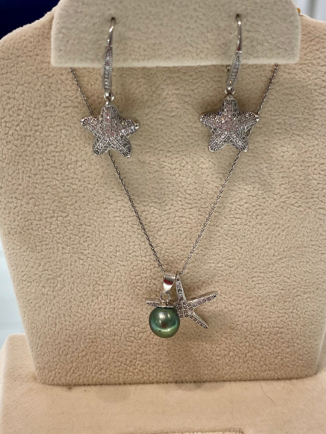 Blinged Out Sparkly Star Pendant Necklace With Leverback Earrings in ...