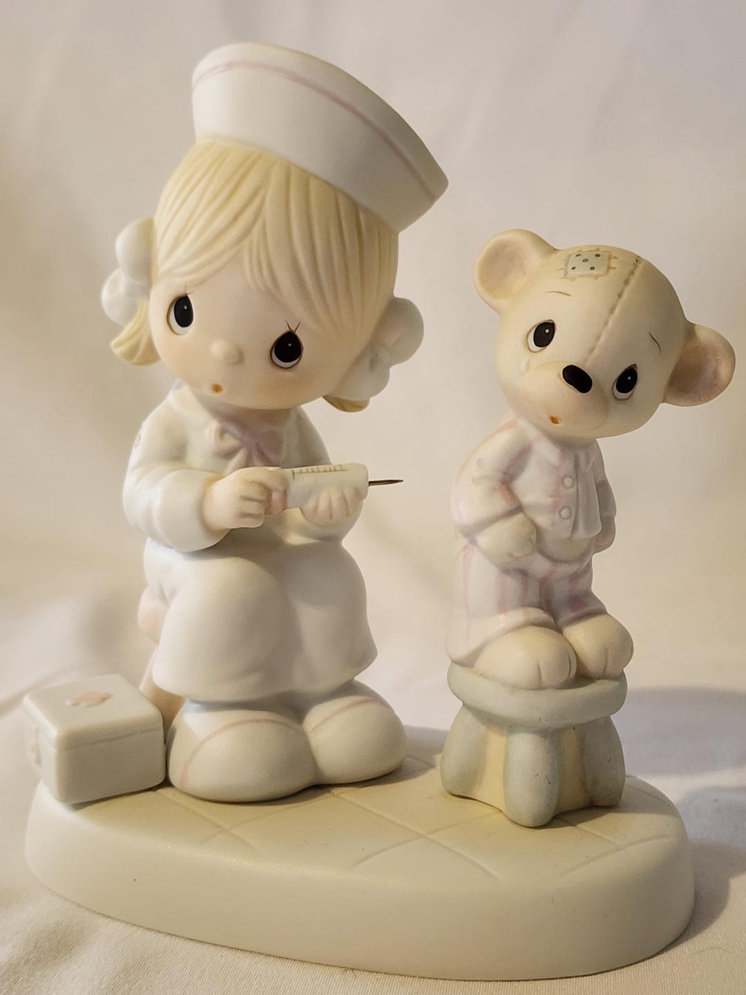 1981 Precious Moments love Beareth All Things Porcelain Figurine ...