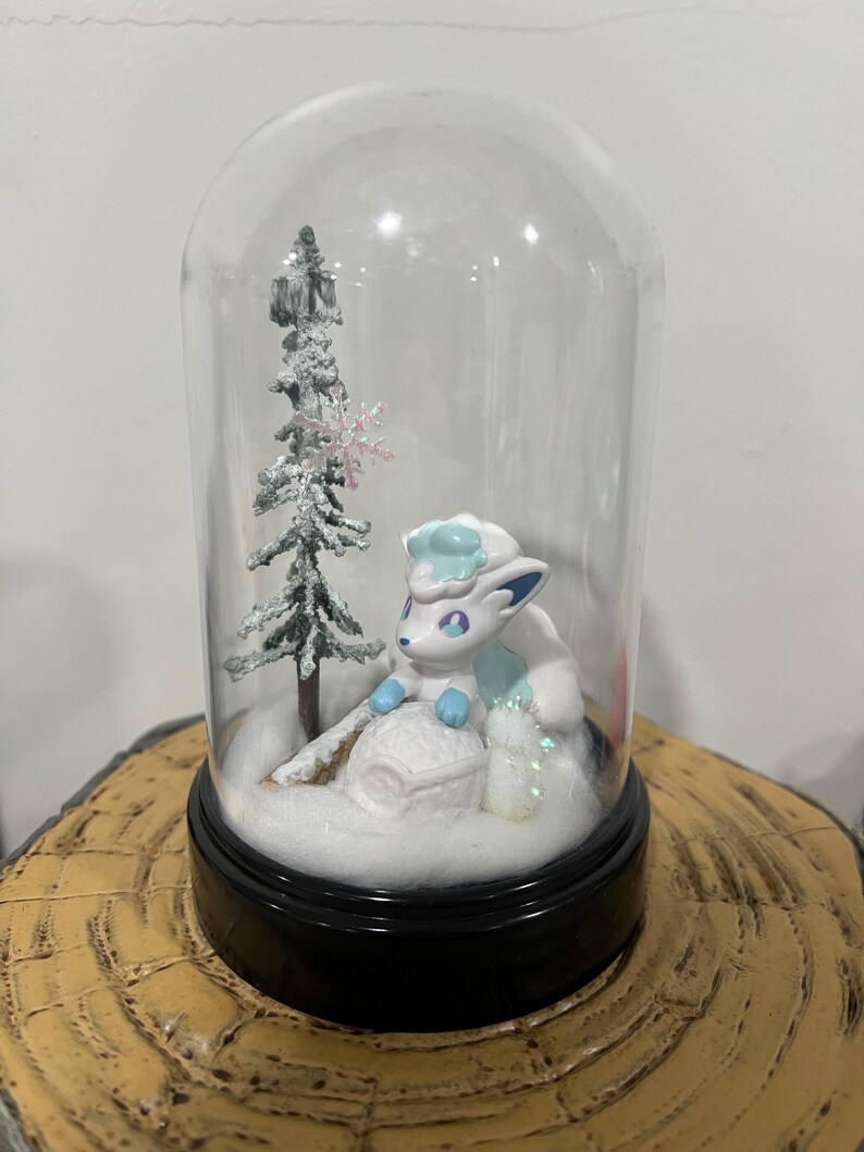 Alolan Vulpix Fox Pokémon Ice Type Winter Pokeball Snowball Snow Scene ...