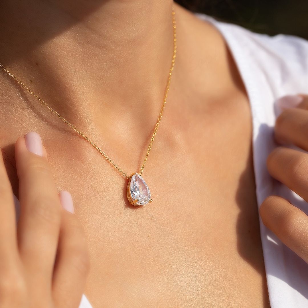 Teardrop Diamond Necklace 18k Gold, Dainty Minimalist Pear Diamond ...