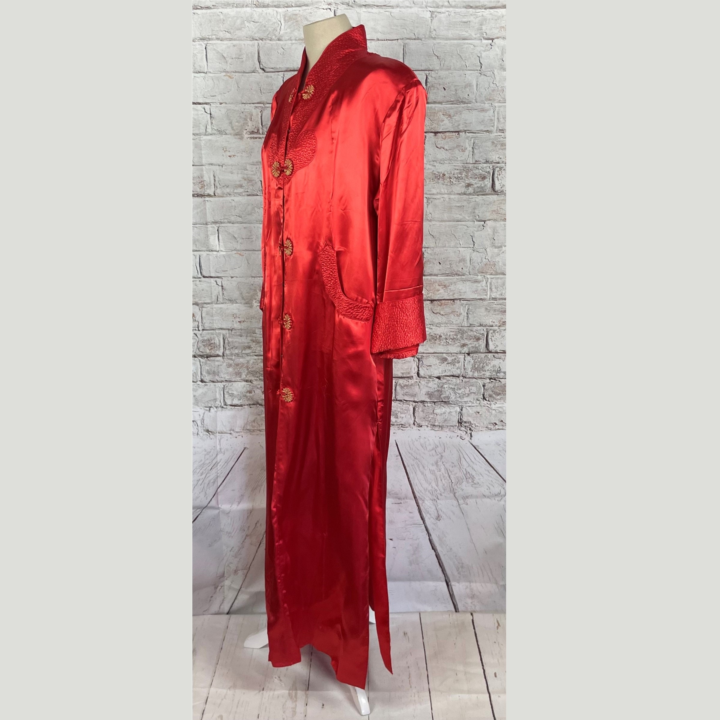 Vintage Red Chinese Mandarin Lined Long Sleeve Robe Quilted Detail Sun ...