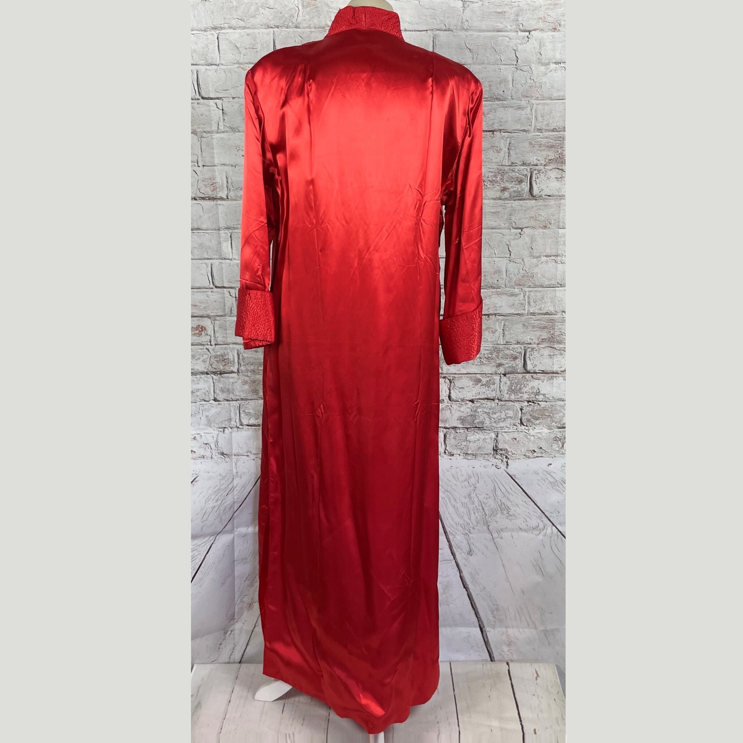 Vintage Red Chinese Mandarin Lined Long Sleeve Robe Quilted Detail Sun ...