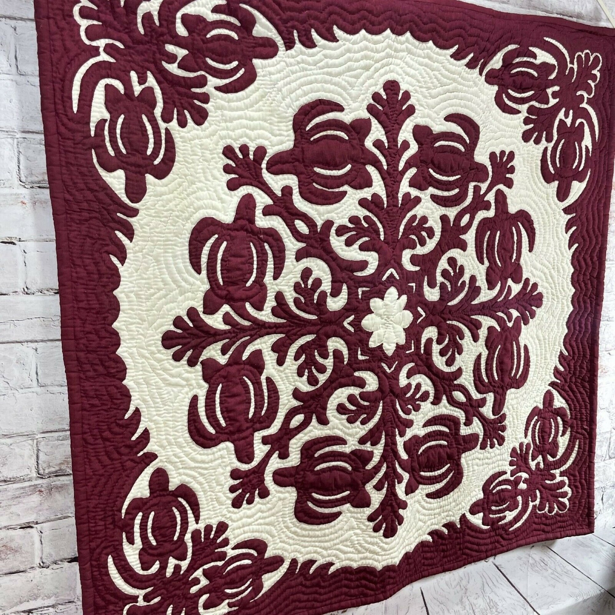 40 X 40 Hand Made Applique Red & White Hawaiian Honu Square Quilt Wall ...