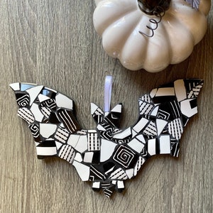 Black & White Bat || Halloween Decor || Mosaic - Etsy