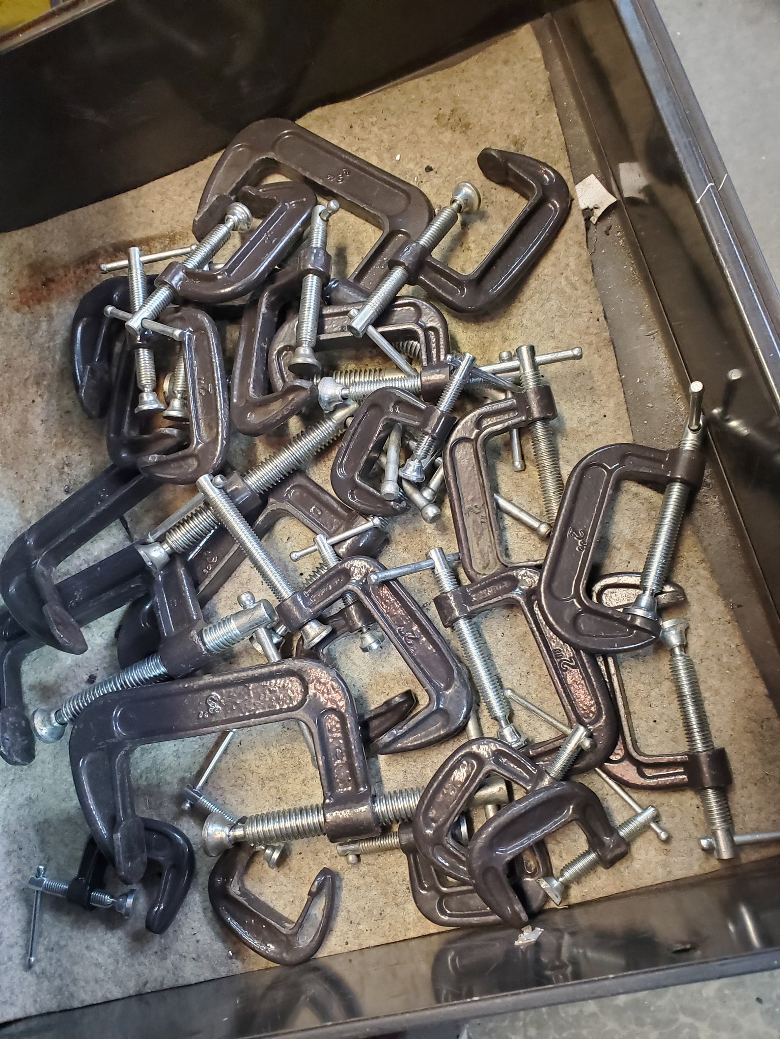 C-clamp Storage Solution Hangs Regardless of Clamp Screw Position ...