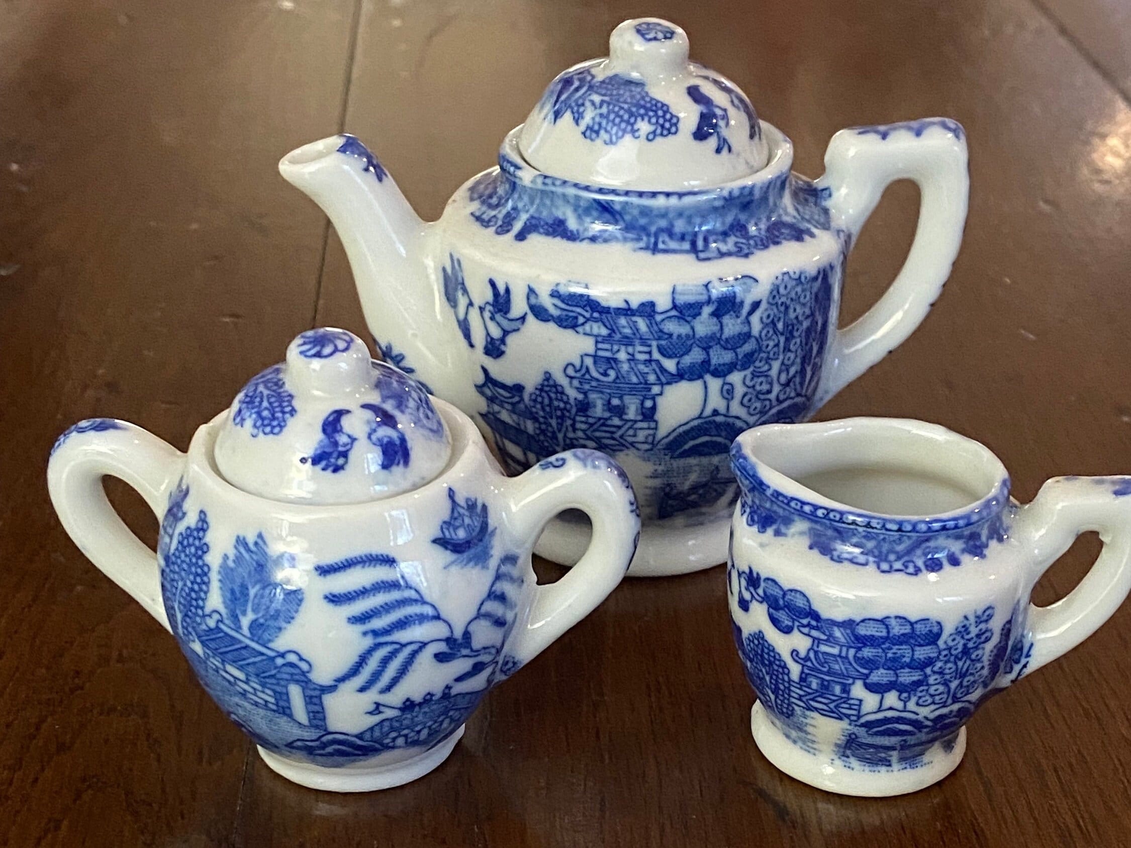 Blue and White Willow Pattern Porcelain Tiny Tea Set With Tea Pot, Cups ...