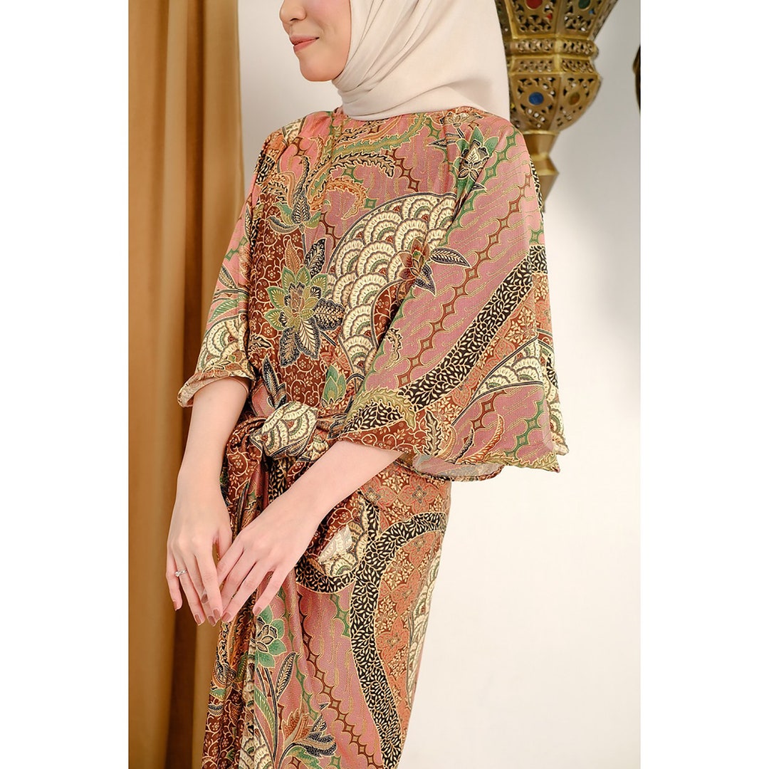 Modern Wave Series Nazya Batik Ikat Kaftan Abaya, Batik Dress, Batik ...