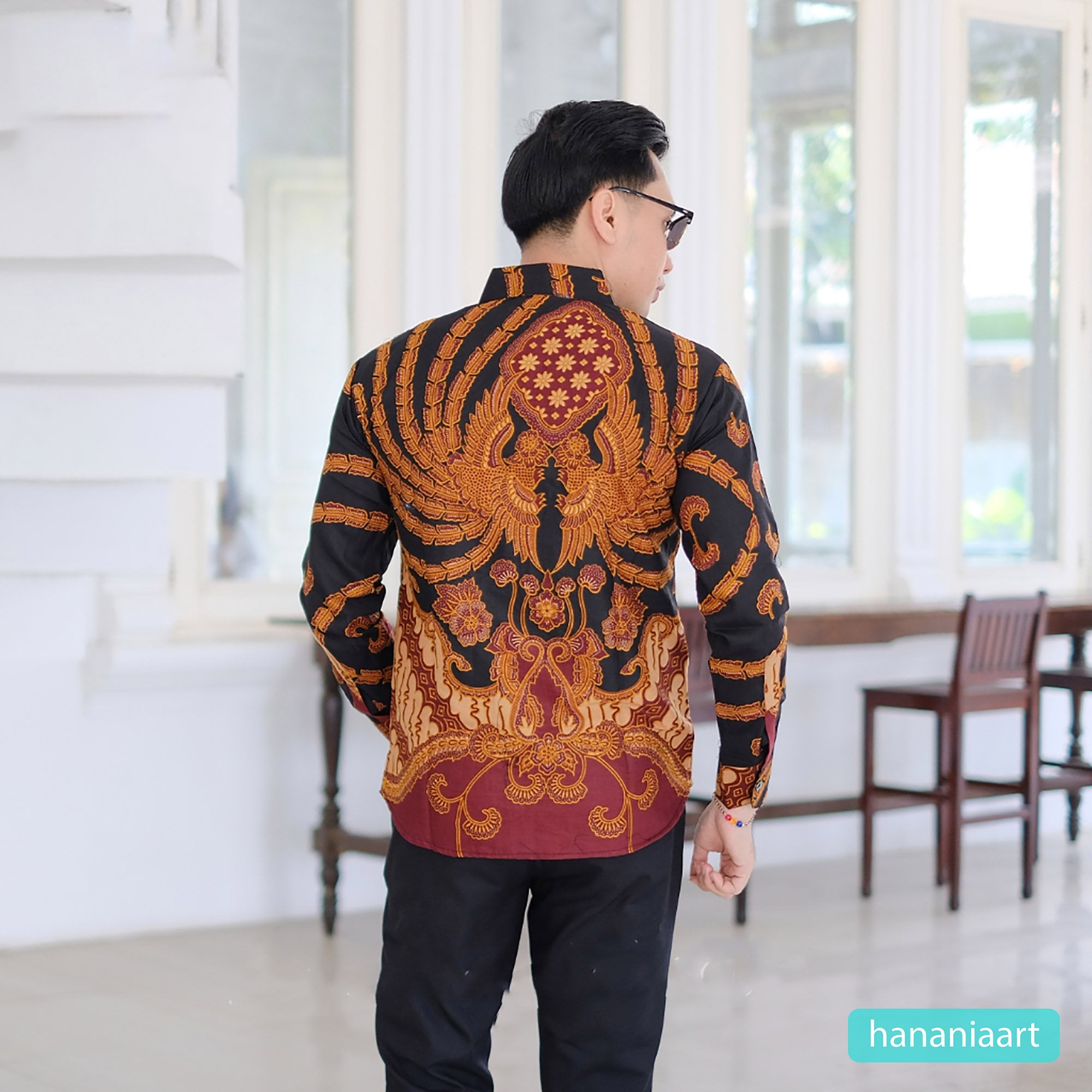 Jayanegara Embodying Tradition With Sendang Batik's Long-sleeved Men's ...