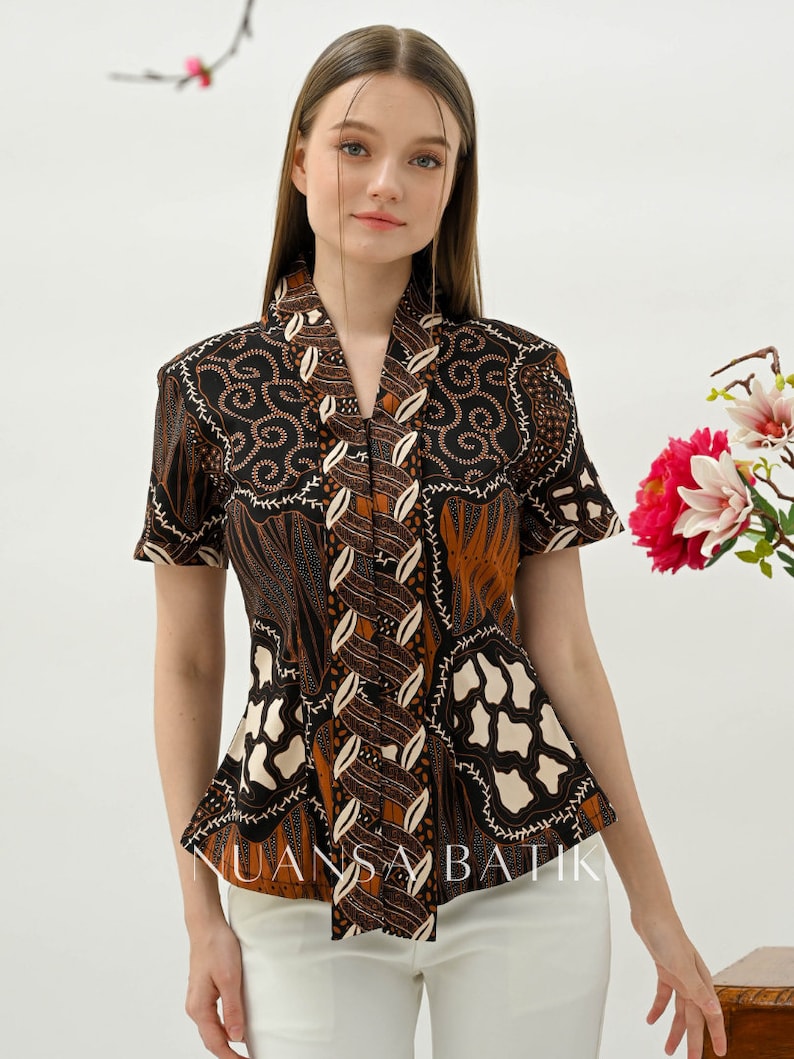Elegant Kutu Baru Batik Short Sleeve Blouse Nuansa Batik, Women Blouse ...
