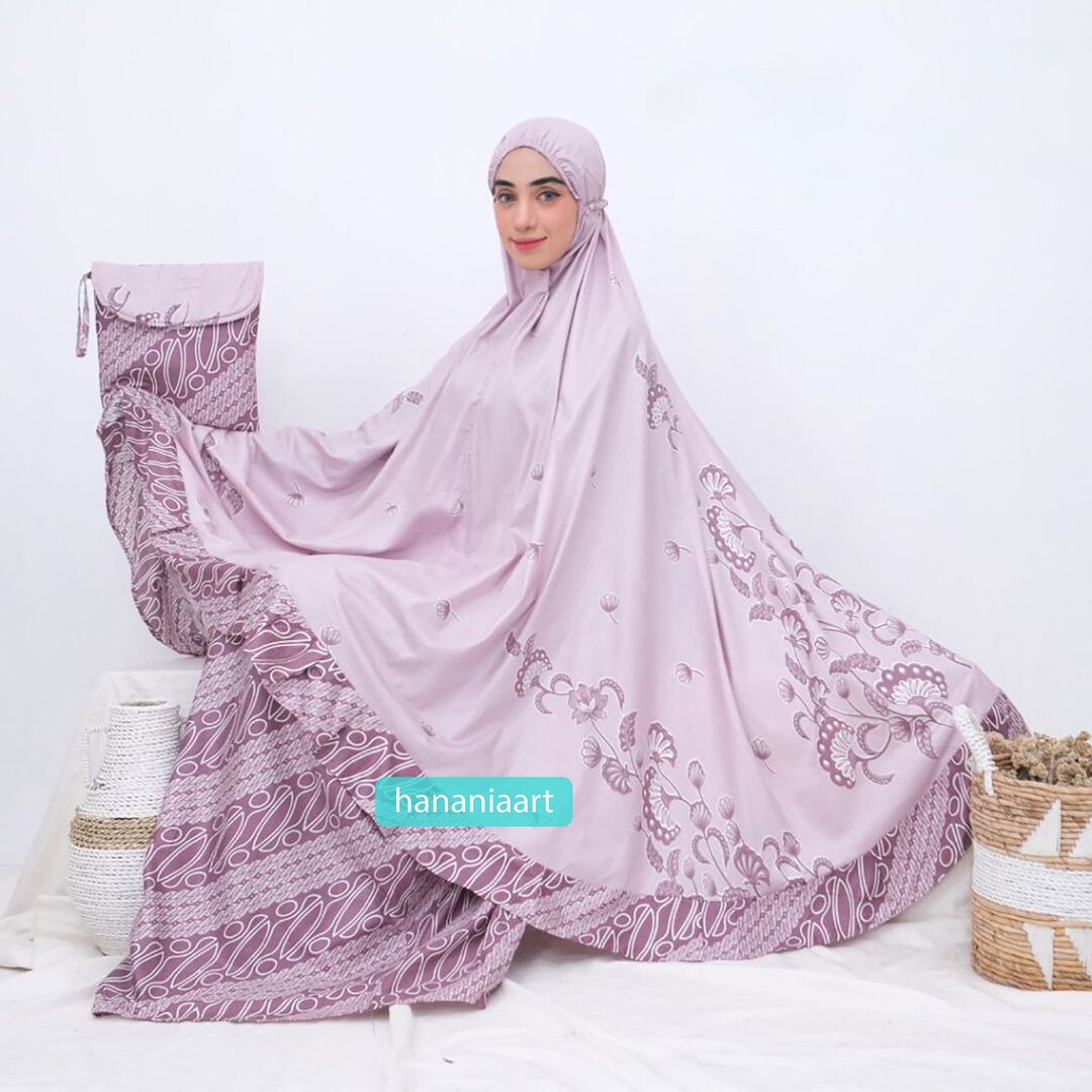 The Elegance of Al Hanan Embracing Tradition With Mukena Batik Rahayu ...