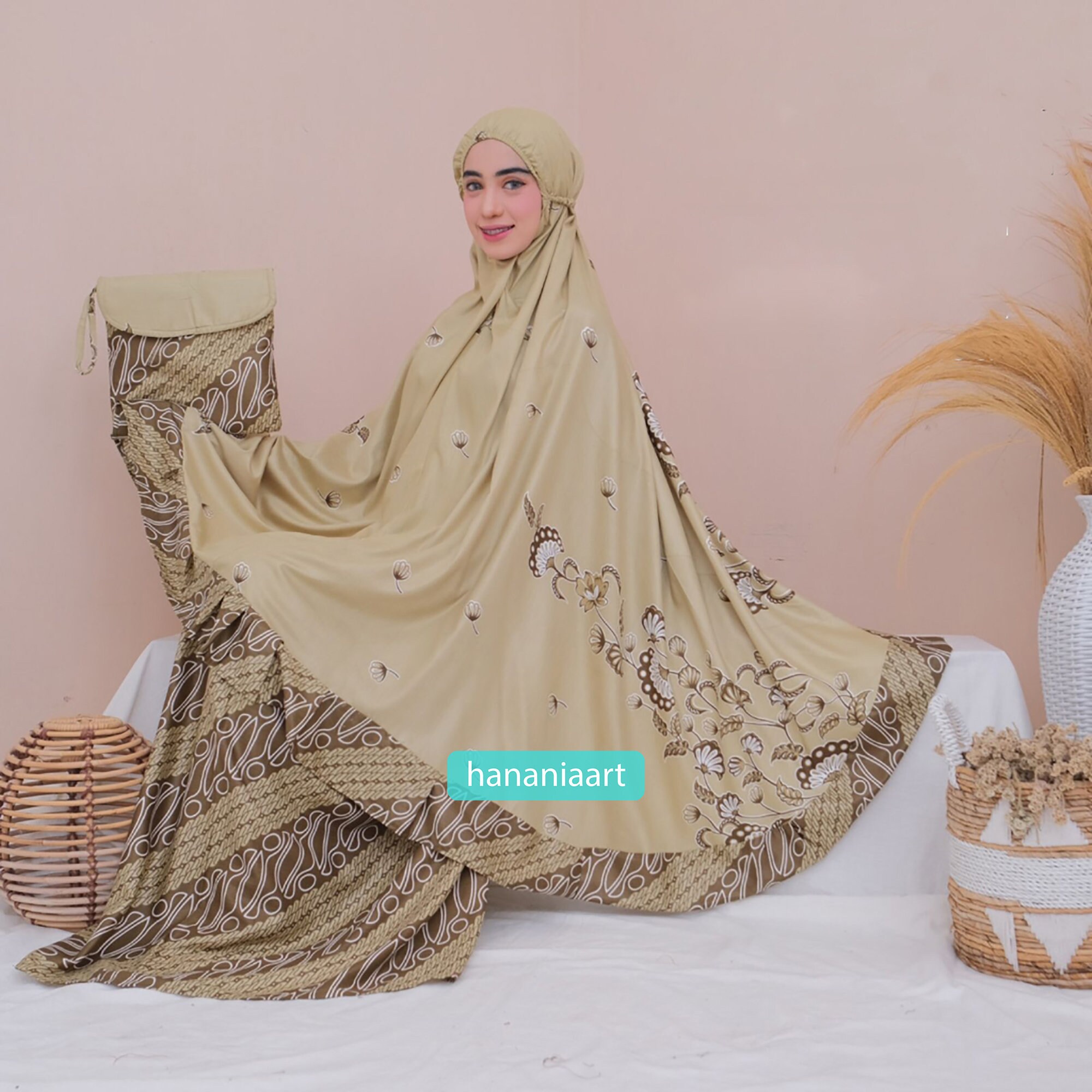 The Elegance of Al Hanan Embracing Tradition With Mukena Batik Rahayu ...
