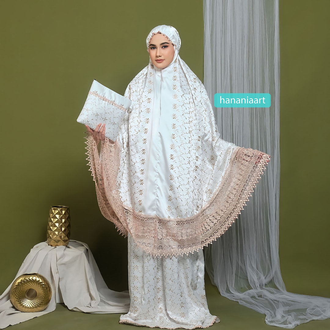 Zain Deluxe Adult Prayer Set Opulent Silk Elegance With Exquisite ...