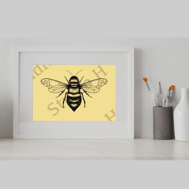 Fine Line Bee in HONEY - Digital Download Print, Printable Art, Digital ...