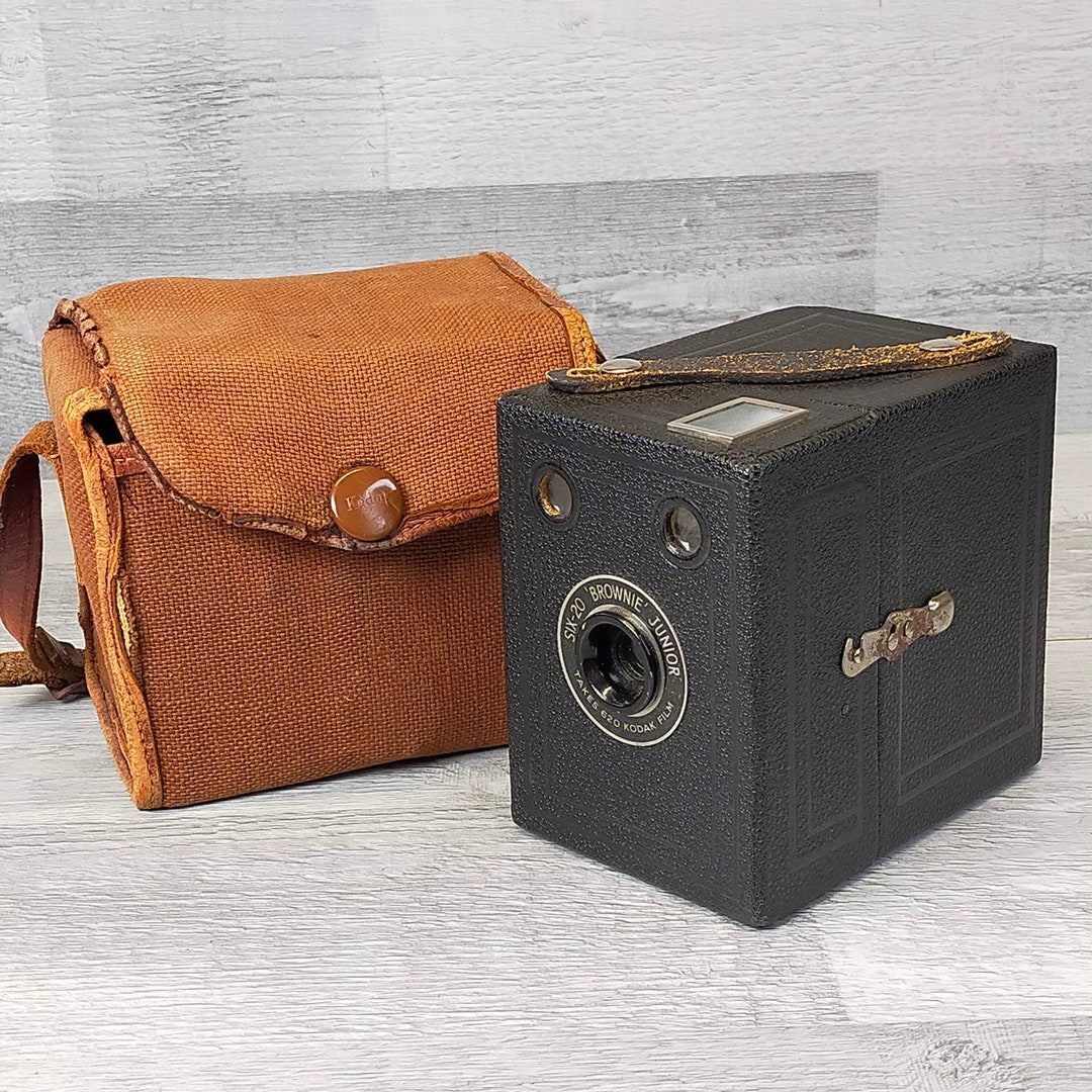 Kodak Brownie Junior Six-20 Box Camera Vintage 1930s With Original Case ...