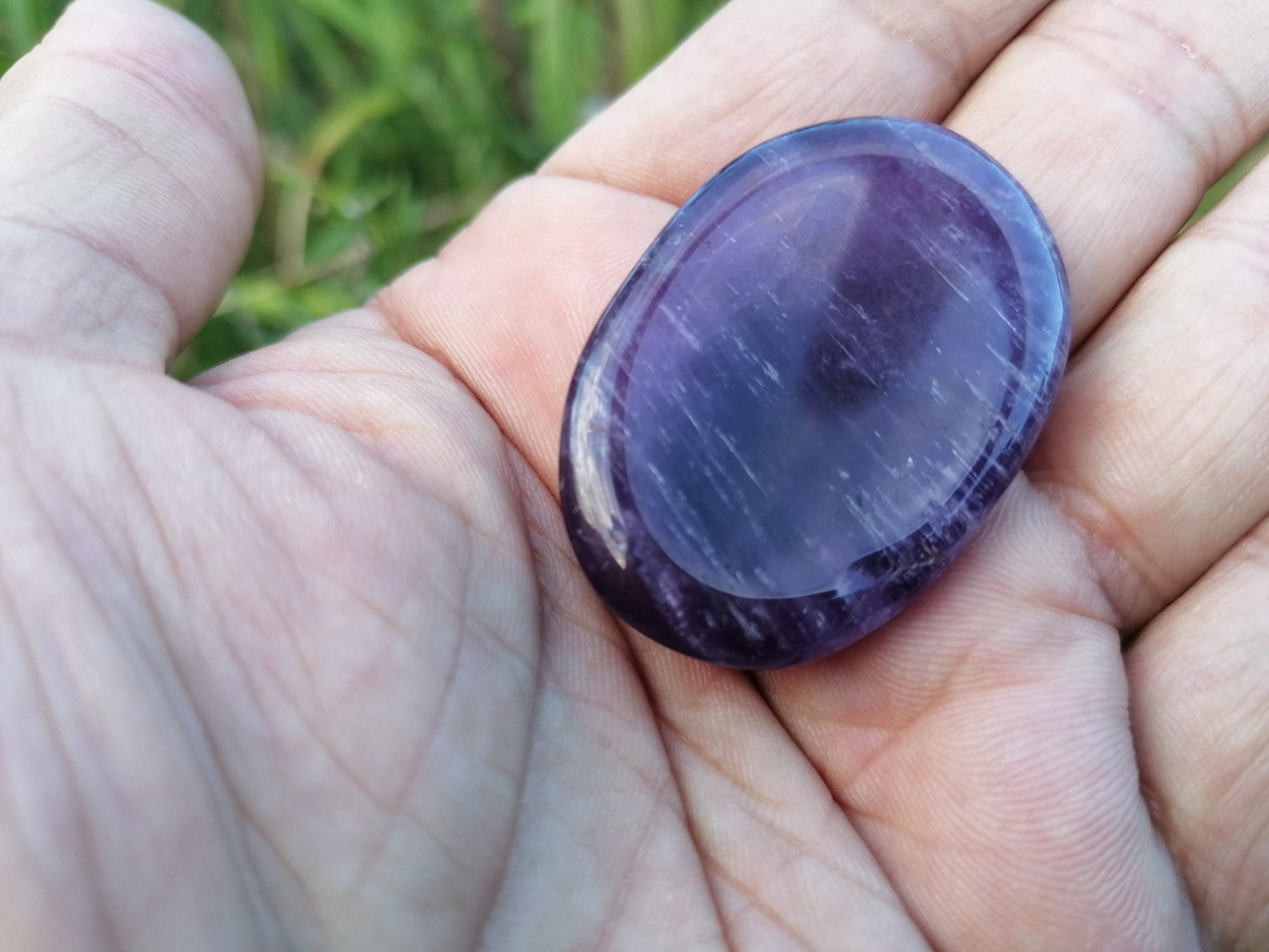 Amethyst Worry Stone Anxiety Relief Crystal Carved Thumb Stone Healing ...
