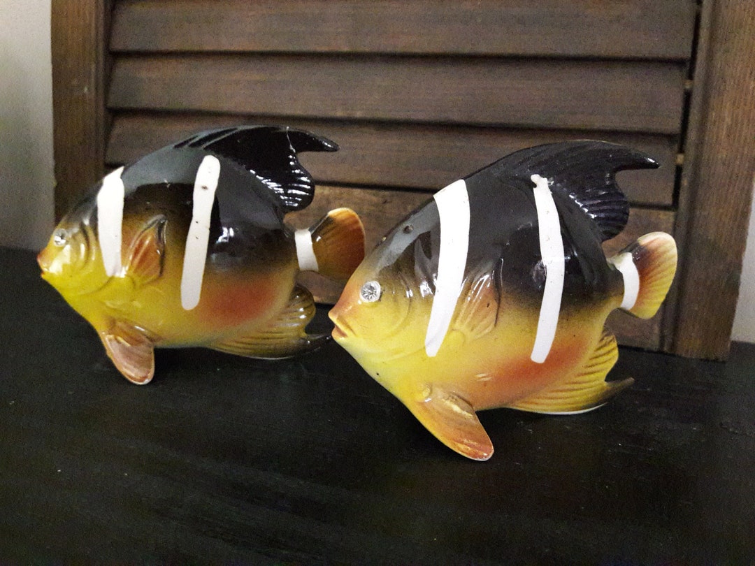 Vintage Tropical Salt and Pepper Angel Fish and Vintage Aquarium Primer ...