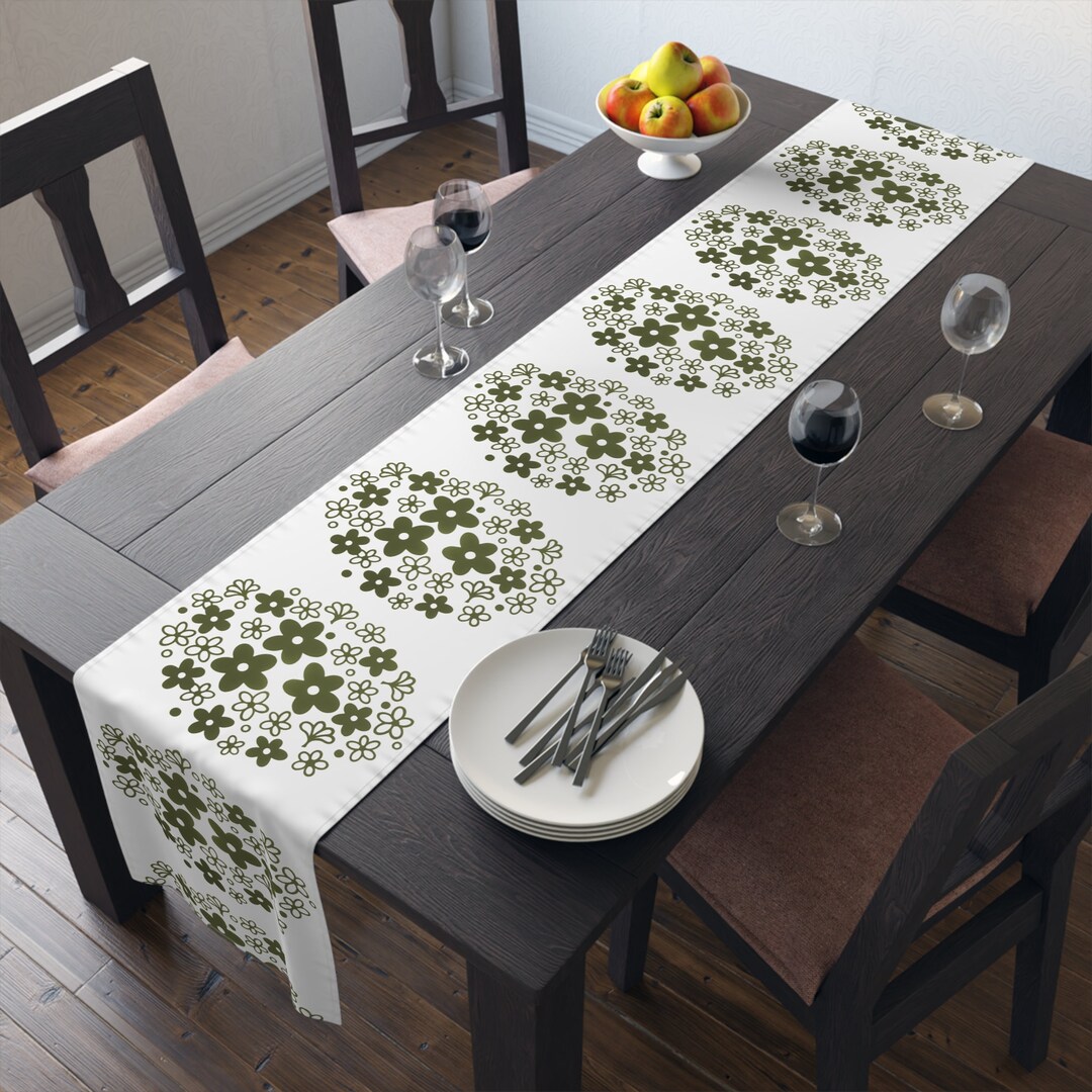 Spring Blossom Corelle Crazy Daisy Pyrex Table Runner, Spring Blossom ...
