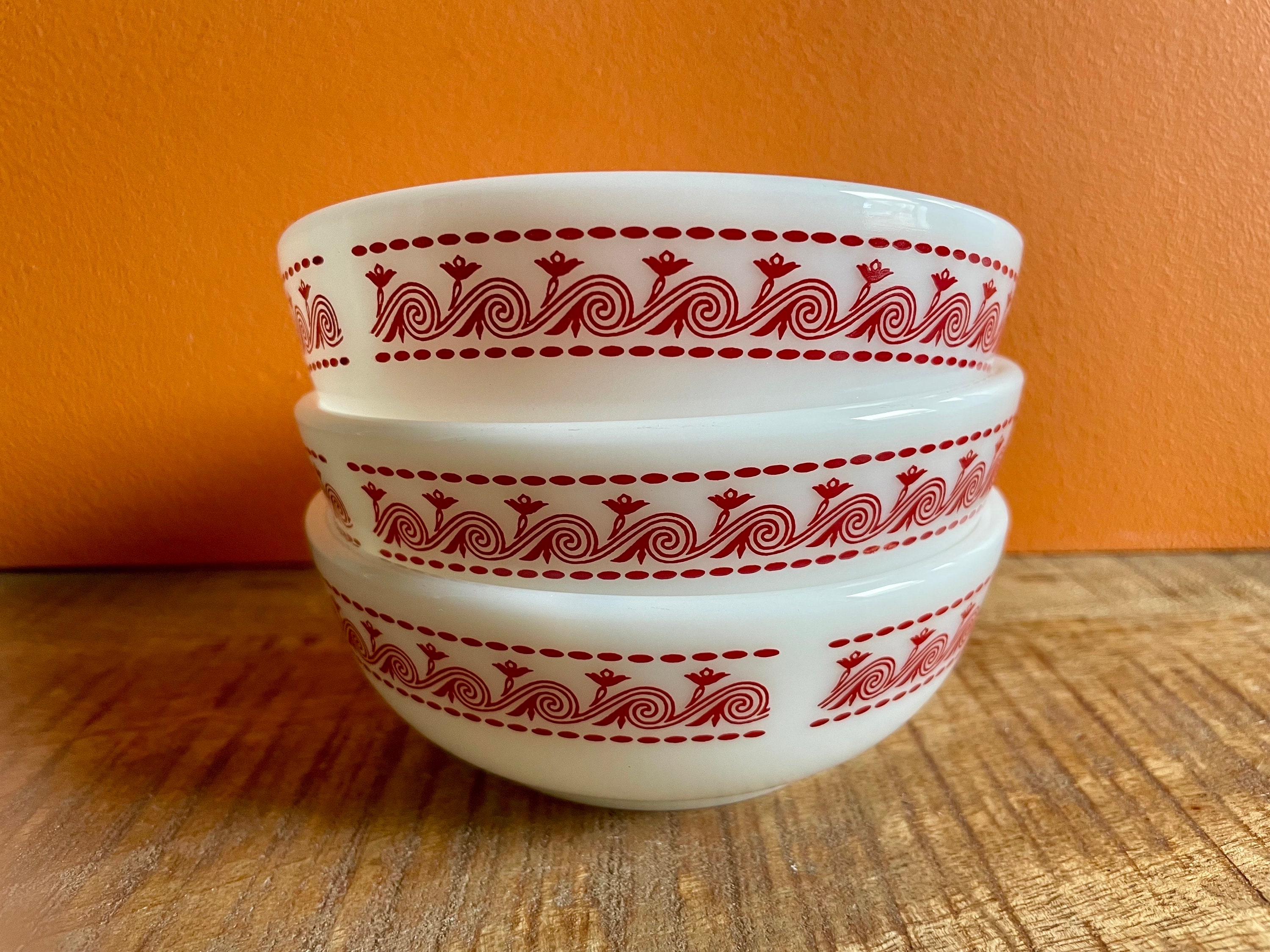 Vintage Pyrex Bowls Set – 1960s Corning Chariot Pattern Tableware - Etsy