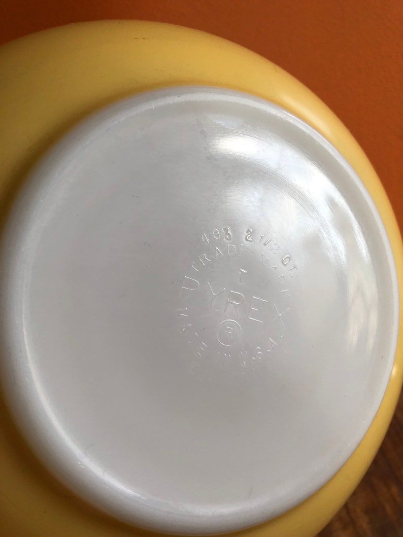 Vintage Pyrex Town and Country Bowls – Yellow & Orange Nesting Set - Etsy