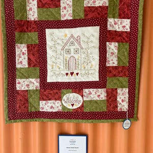 Christmas Welcome Sign - Hand Embroidered and Quilted Wall Hanging - Etsy