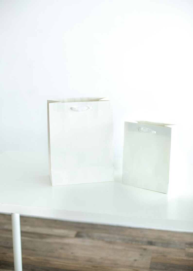 Personalized Wedding Bags White Bride and Bridesmaid Gift - Etsy