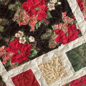 Poinsettias Quilted Table Runner - Etsy