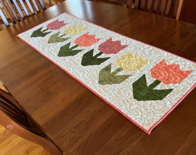 Tulips Anyone? Quilted Table Runner - Etsy
