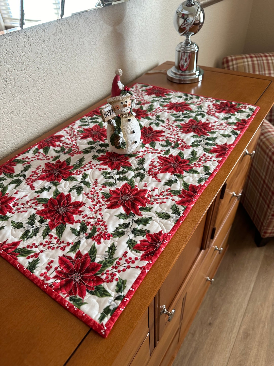 Poinsettia Reversible Quilted Table Runner (16x27) - Etsy