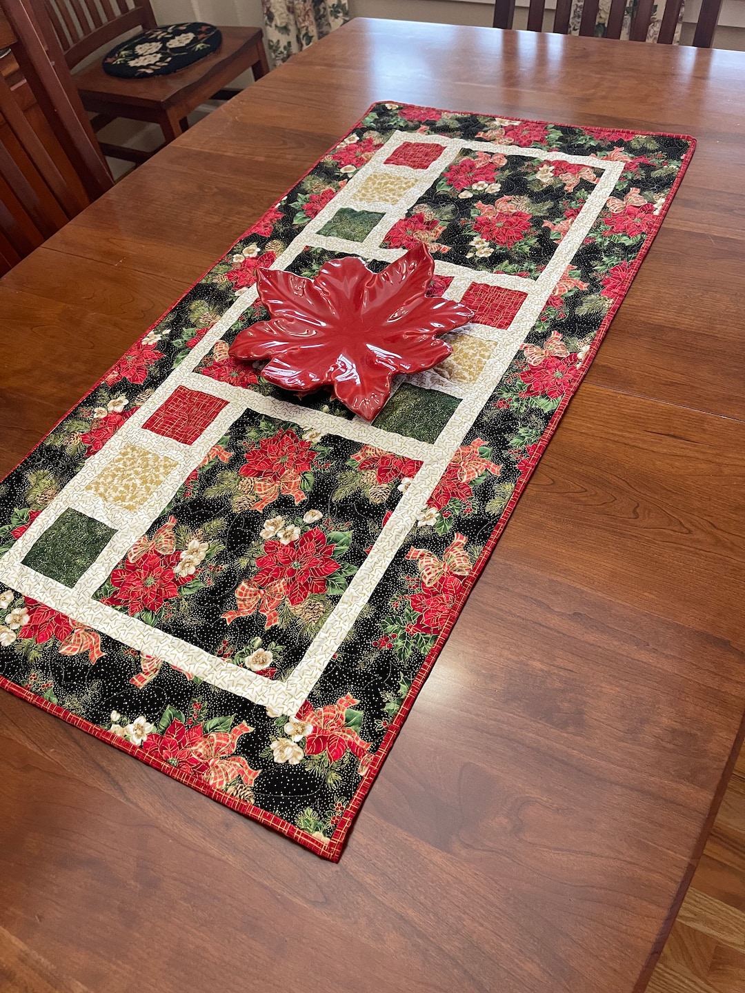 Poinsettias Quilted Table Runner - Etsy