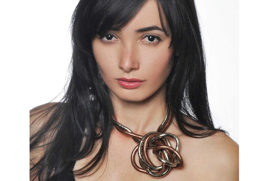 Le Twist Flexible, Bendable, Twistable Jewelry - Shape It Any Way You ...