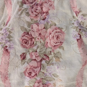 Rose Border Quilt - Etsy