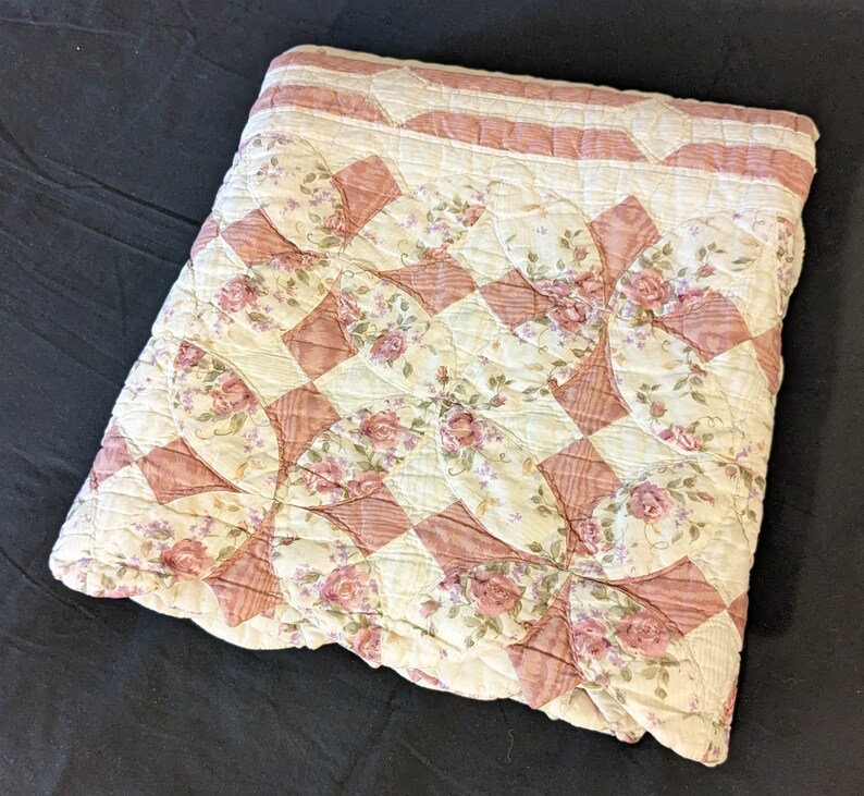 Rose Border Quilt - Etsy