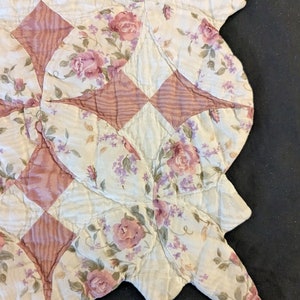 Rose Border Quilt - Etsy