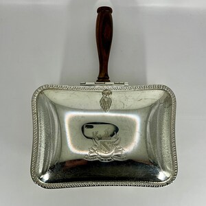 Stunning Italian Vintage Ornate Silver Plated Metal Silent Butler Crumb ...