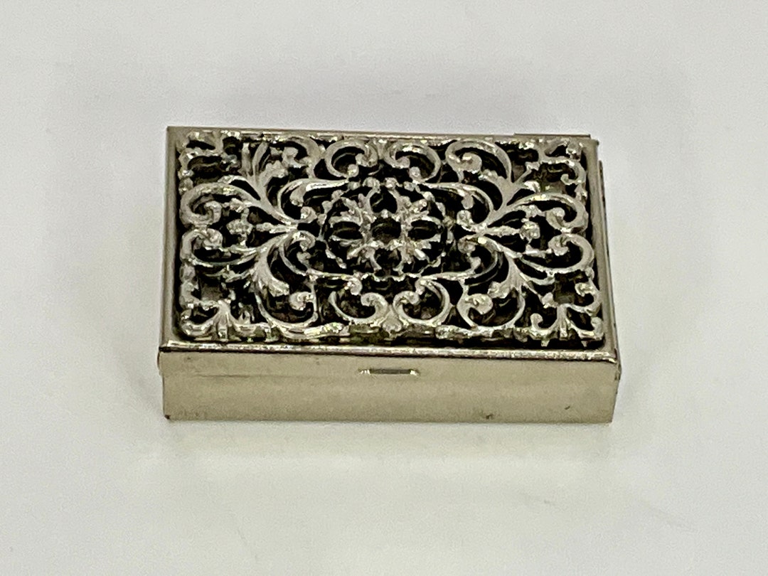 French Vintage Ornate Silver Metal Pocket Pill Box / Trinket Box. - Etsy