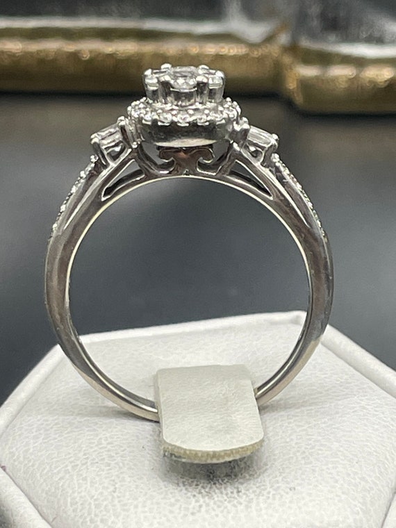 10 karat vintage, one carat diamond engagement ring - Gem