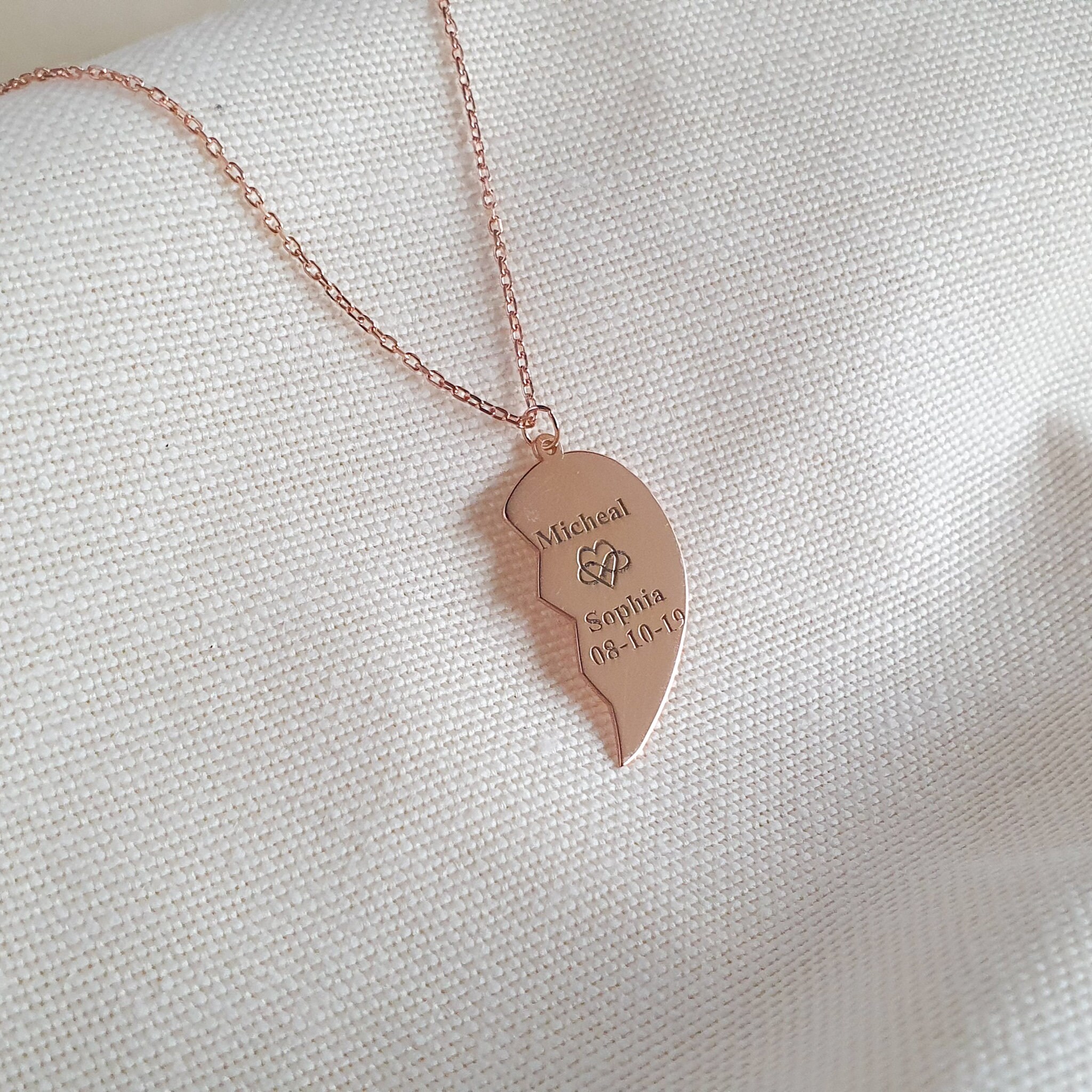 Couple Necklace Set, 2 Pieces Broken Heart Matching Name Couple Necklace Set, 2 Pieces Broken Heart Matching Name