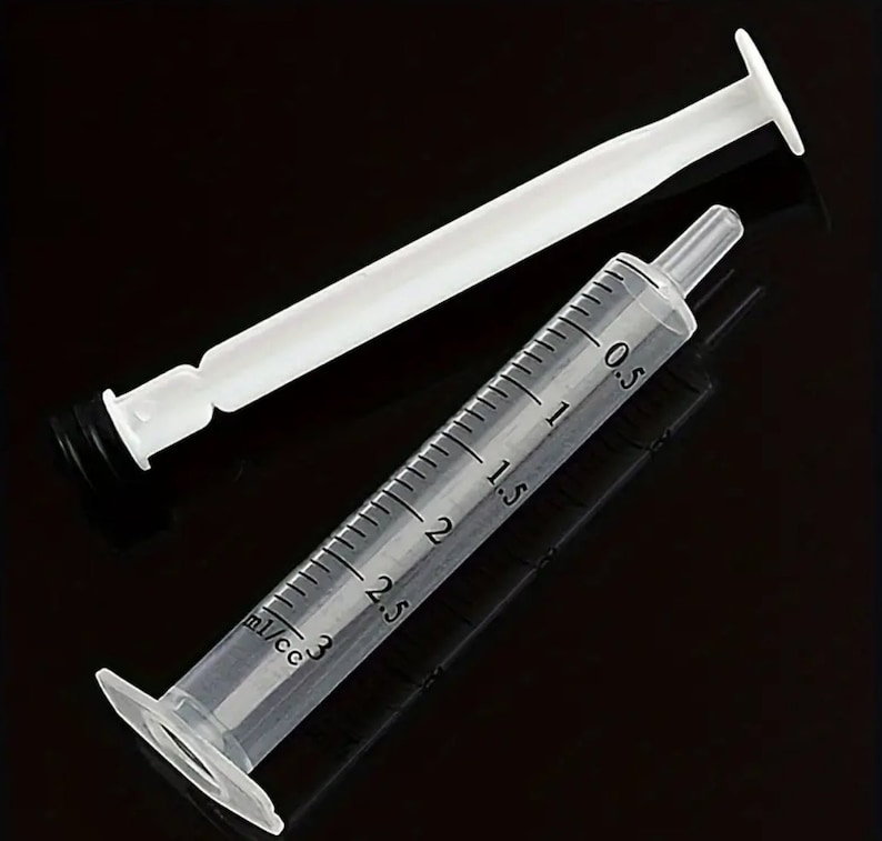 Plastic Syringe With 3ml Measurement - Ideal for Measuring, Watering ...