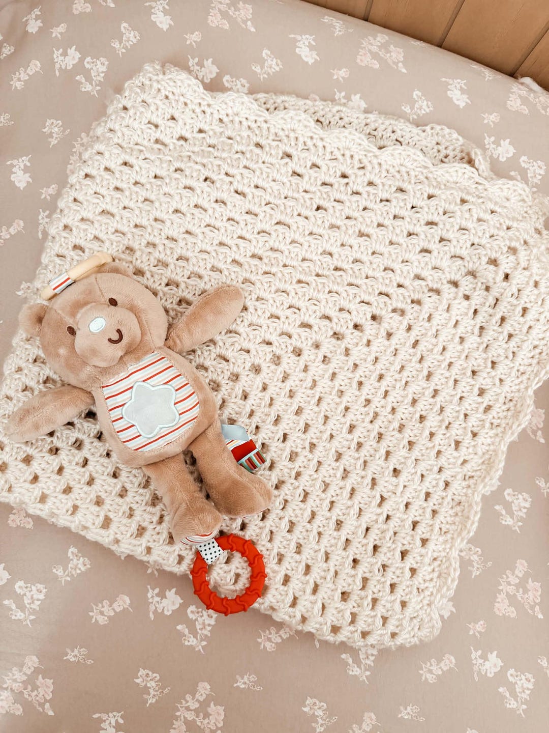 Bella Boo Crochet Baby Blanket With Scalloped Edging Pattern | DIGITAL ...