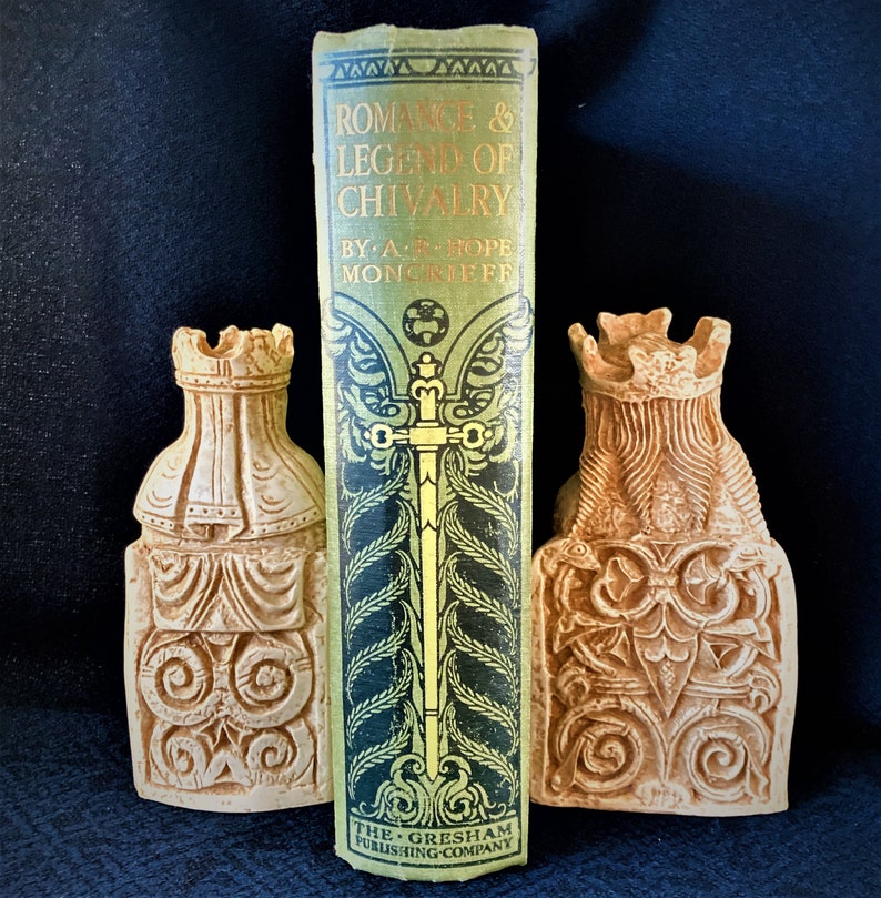 Pair of Isle of Lewis King and Queen Bookends - Etsy