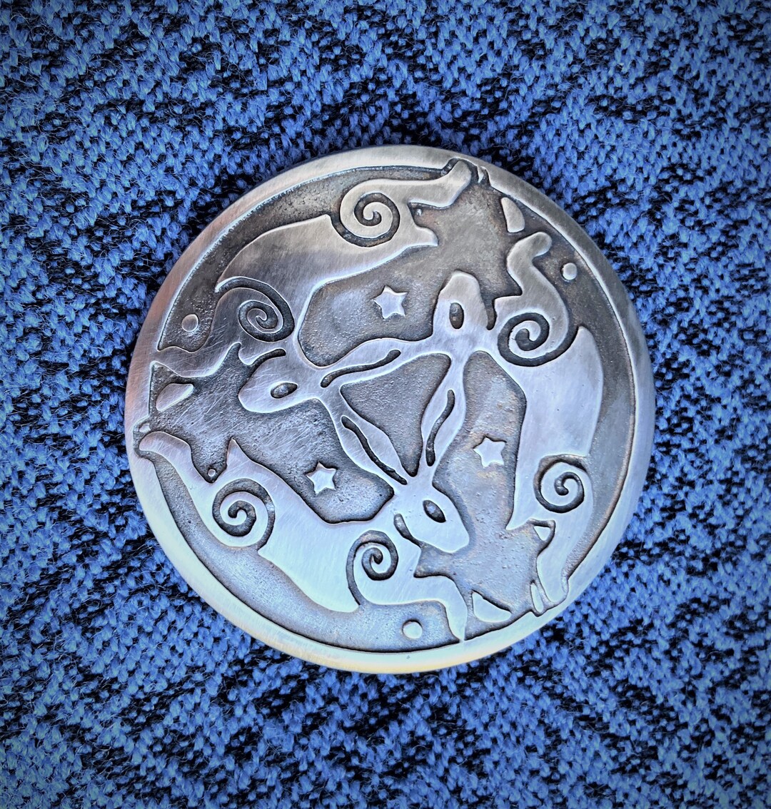 Triple Hare Pewter Brooch 'tinner's Rabbits' - Etsy