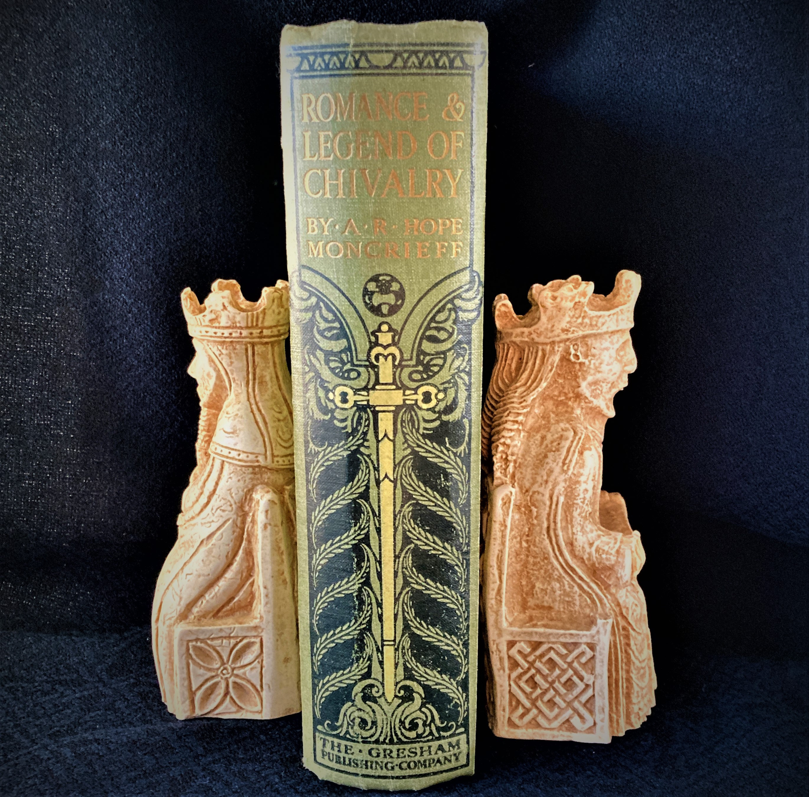 Pair of Isle of Lewis King and Queen Bookends - Etsy