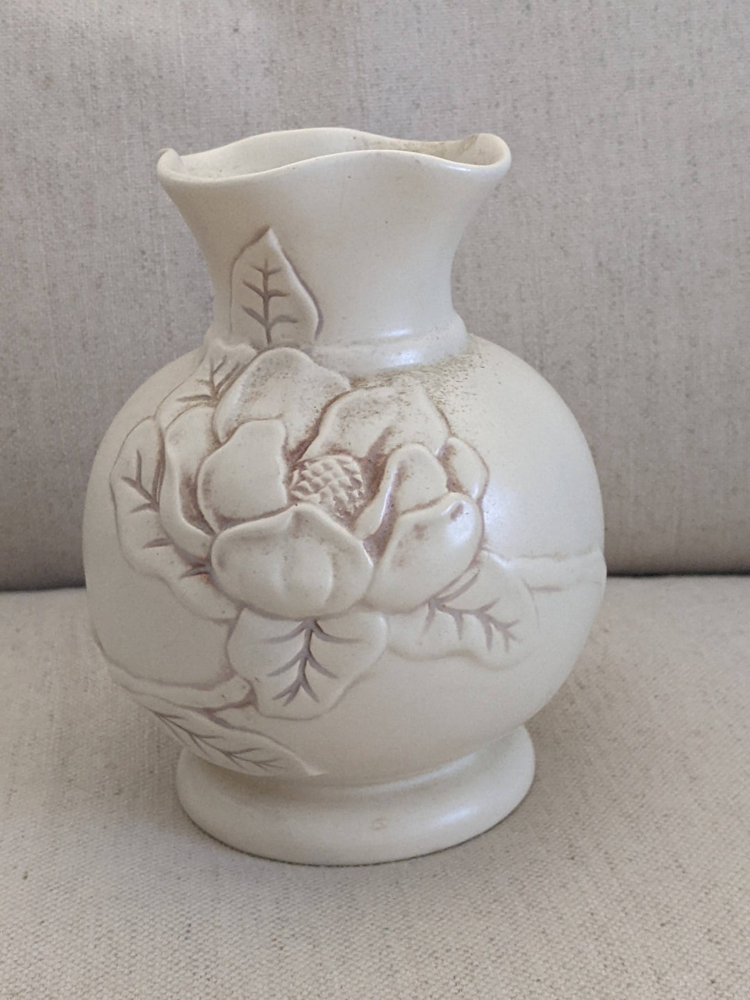Red Wing Pottery Ivory Magnolia Vase - Etsy