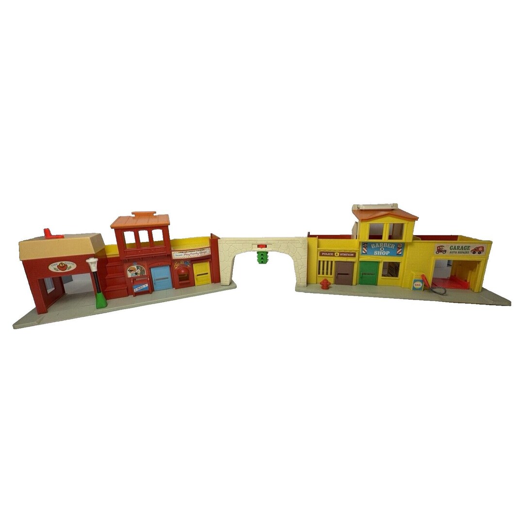 Vintage 1973 Fisher Price Little People Play Family Village Main Street ...