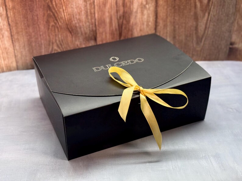 Personalized Swag Box, VIP Client Gift Set, Gift Box With Leather ...
