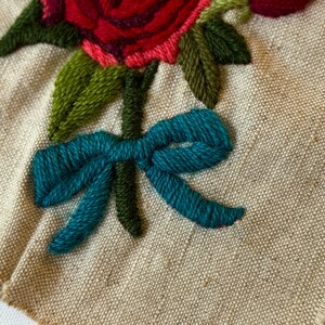 Vintage Roses Crewel Embroidery/8 X 10/floral Crewel Design/vintage ...