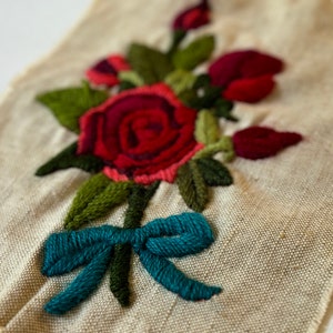 Vintage Roses Crewel Embroidery/8 X 10/floral Crewel Design/vintage ...