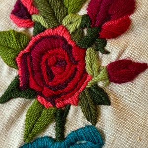 Vintage Roses Crewel Embroidery/8 X 10/floral Crewel Design/vintage ...