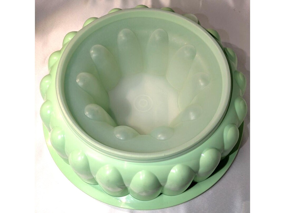Tupperware 2 Piece Jello Gelatin Mold Ice Ring Green #1202-6 With ...